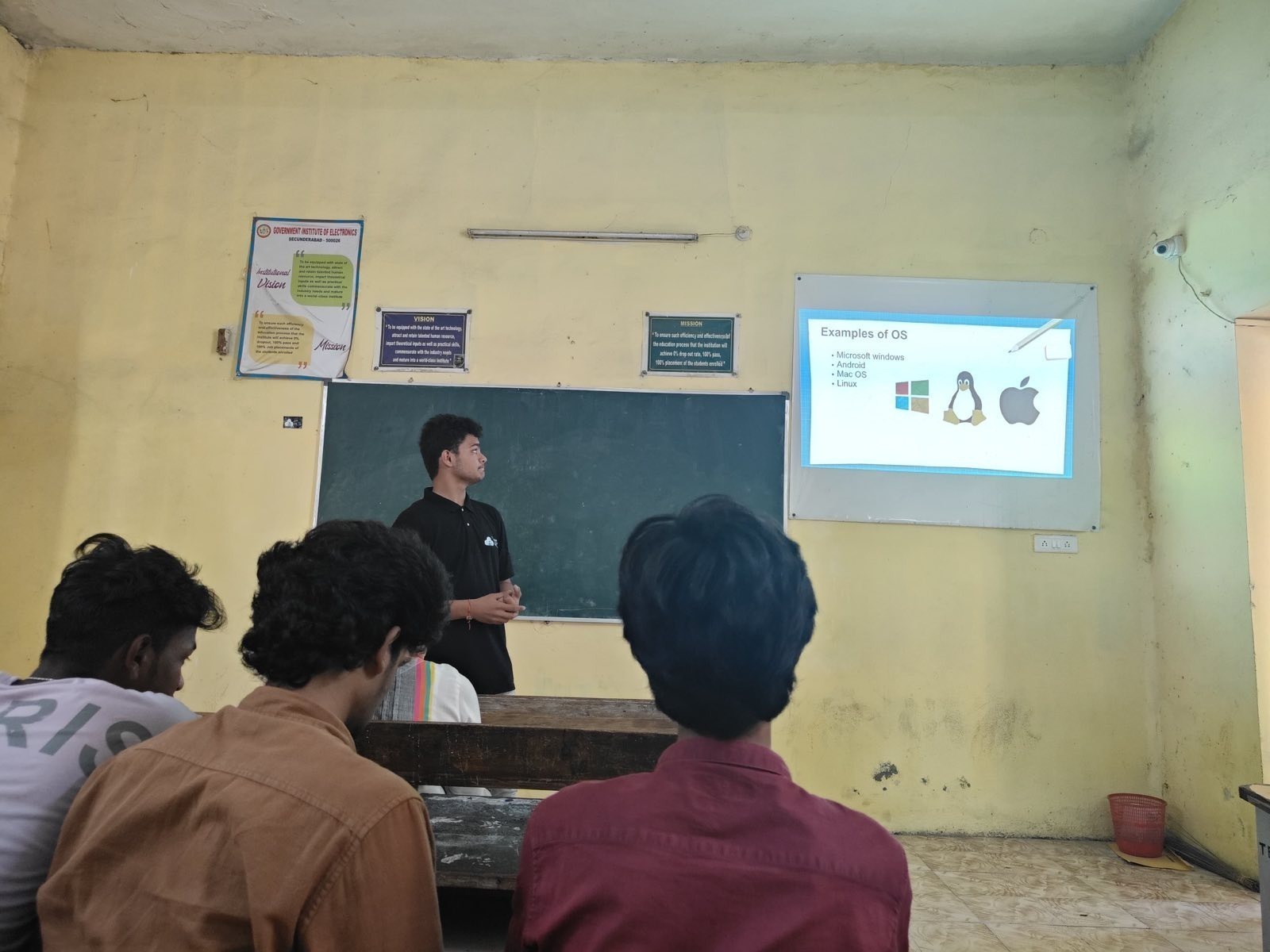 Empowering 100 Enthusiasts: Swecha's GNU/Linux Workshop at GIOE ...